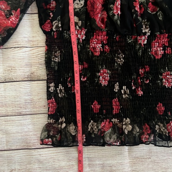 Tops | Roses Plus Size Top | Poshmark